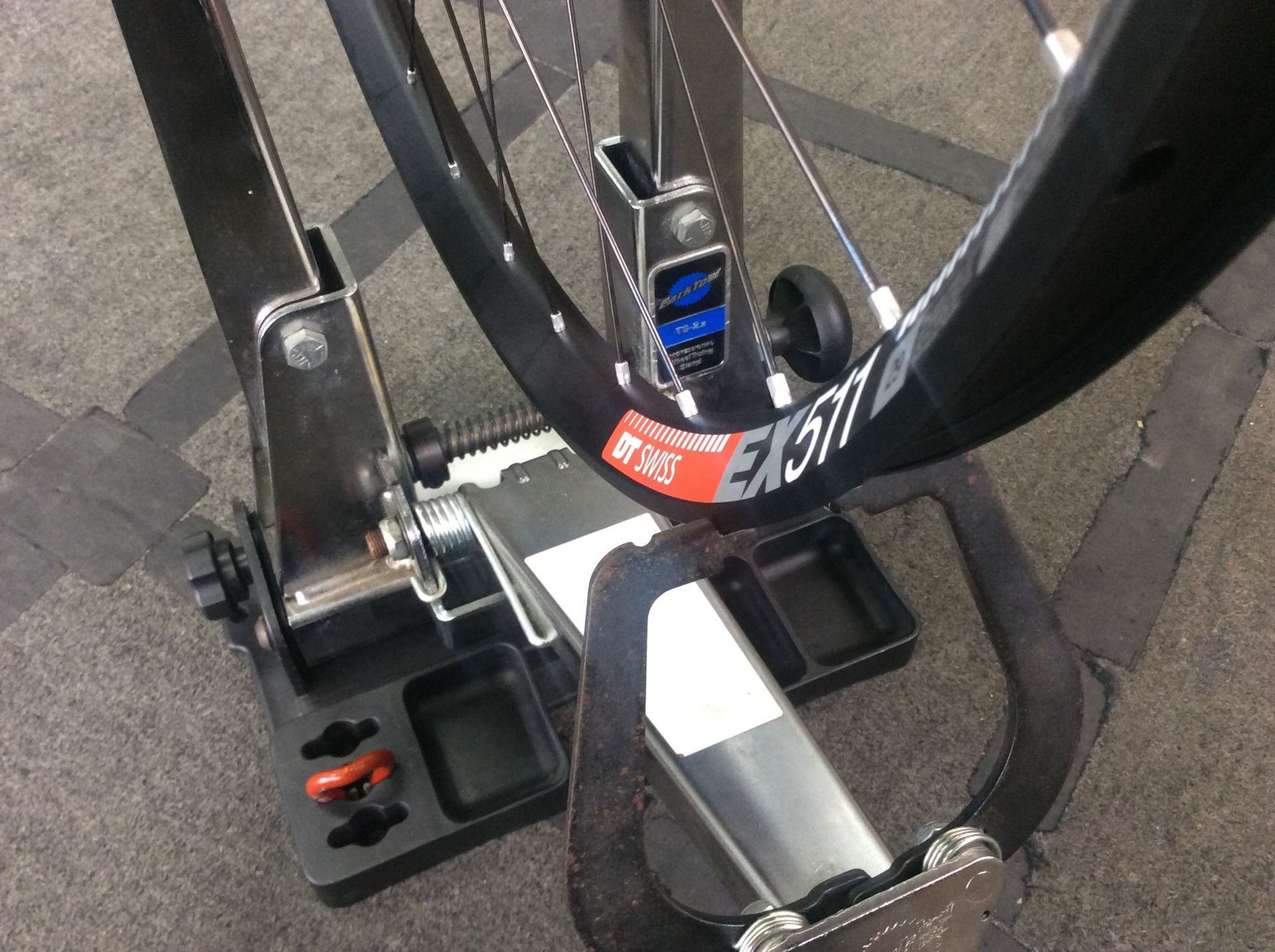 雨降りは都合が良い...時もある。: DayDownBicycles -長野市 川中島-